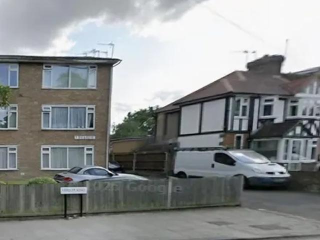 Kneller Road, London, TW2 7DF, United Kingdom | 1 bed apartment for rent #167676451 | Rentberry