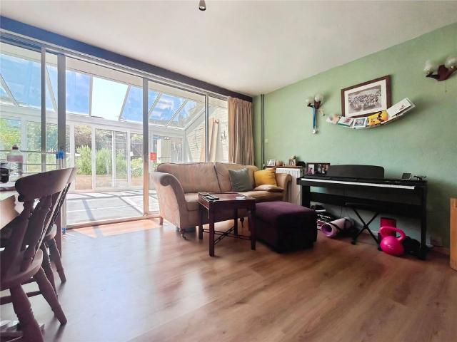 Kneller Road, Twickenham, TW2 7DT