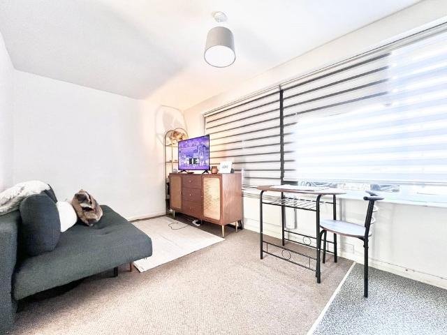 Kneller Road, Twickenham, TW2 7DQ