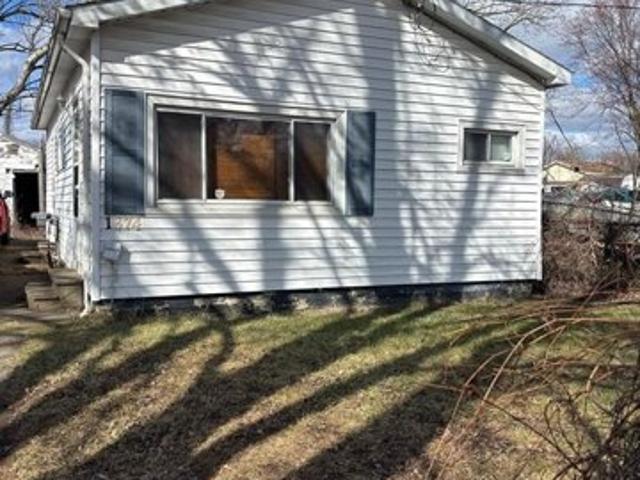 Knickerbocker Ave, Mount Morris Township, Home For Sale