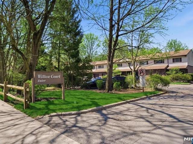 Knickerbocker Rd, Englewood, Home For Sale