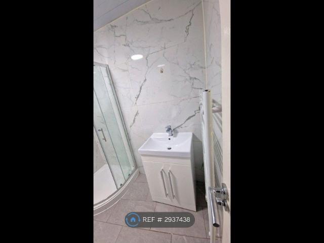 Knifesmithgate, Chesterfield S40, Studio to rent, £550 pcm | PrimeLocation