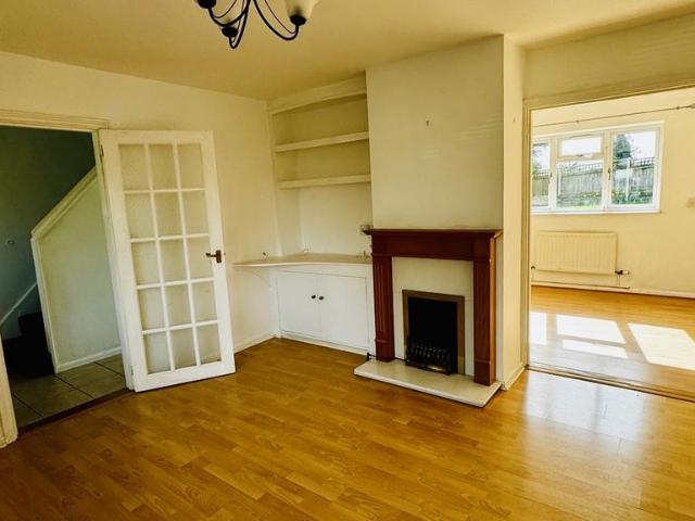 Knight Avenue, Canterbury CT2 3 bed end of terrace house to rent £1,475 pcm £340 pw