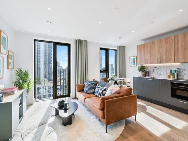 Knight Frank’s newest apartments in Canary Wharf are the epitome of cool, convenient and modern living coming to life. These stunning built to rent homes offer a living experience like no other