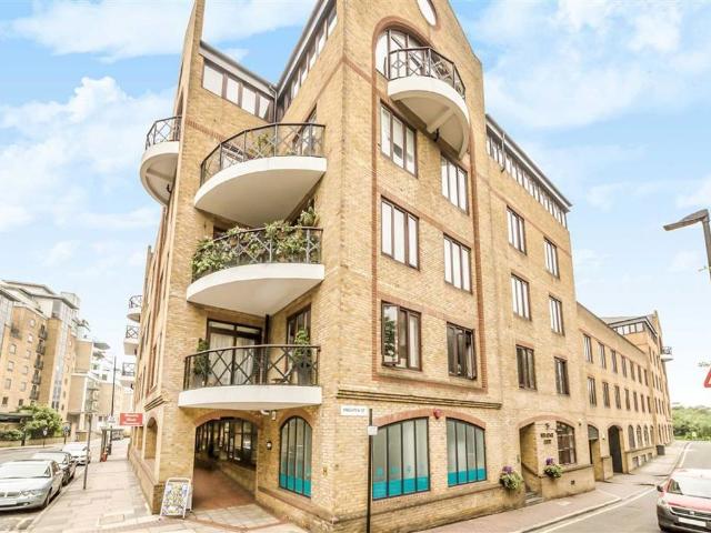 Knighten Street, Wapping E1W, 2 bed flat to rent, £2,800 pcm | PrimeLocation