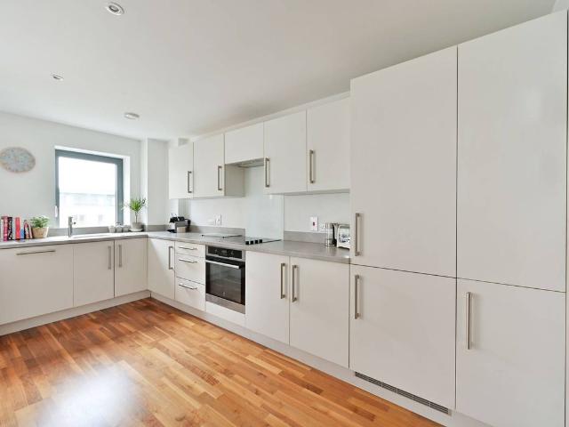 Knightley Walk, Putney, London SW18, 1 bed flat to rent, £2,350 pcm | PrimeLocation