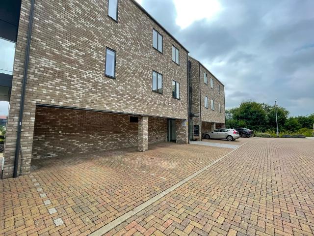 Knightly Avenue, Cambridge CB2, 2 bed flat to rent, £2,150 pcm | PrimeLocation