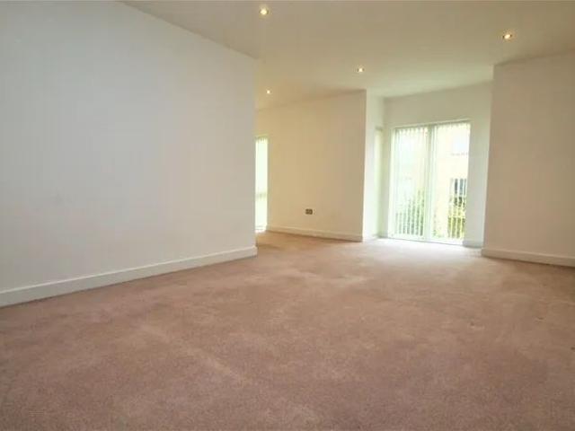 Knightly Avenue, Cambridge £3,500 pcm ⓘ The monthly or weekly payment required by the landlord. Read our glossary page, 5 bedrooms, mid terrace house, to let * Tenant info