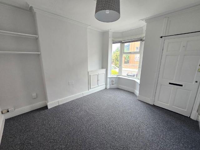 Knighton Fields Road East, Leicester LE2, 2 bed terraced house to rent, £1,100 pcm | PrimeLocation