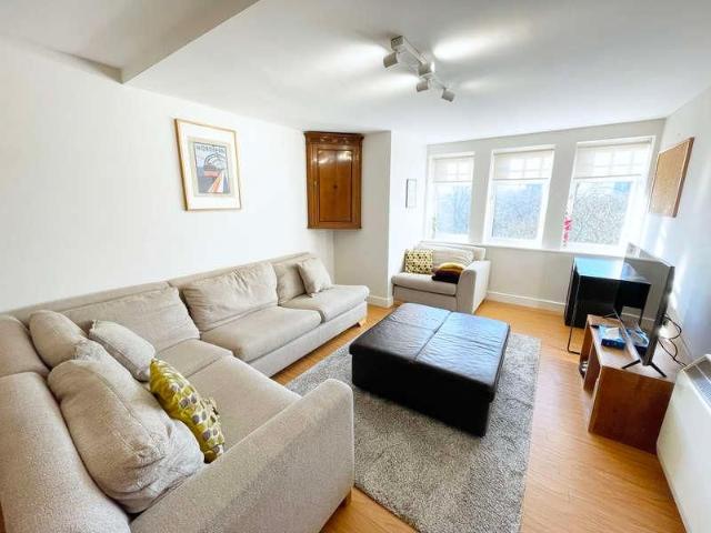 Knighton Park Road, Clarendon Park, Leicester, LE2