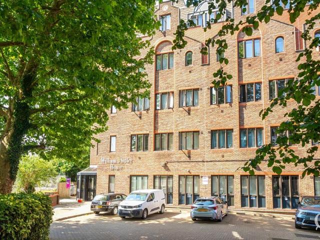 Knightrider Court, Knightrider. 1 bed apartment to rent £1,150 pcm £265 pw