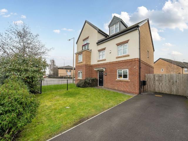 Knights Close, Atherton M46, 3 bed semi detached house to rent, £1,300 pcm | PrimeLocation