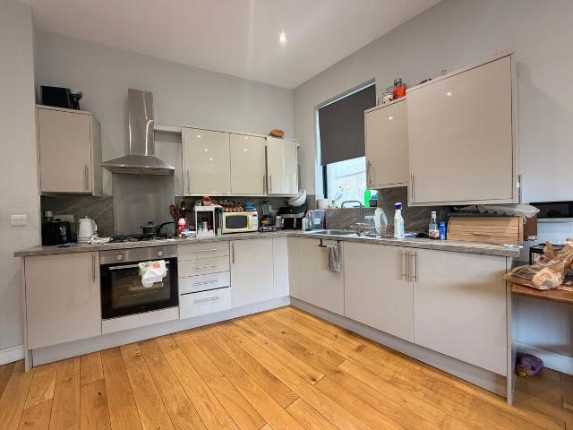 Knights Hill, London SE27, 2 bed flat to rent, £1,699 pcm | PrimeLocation