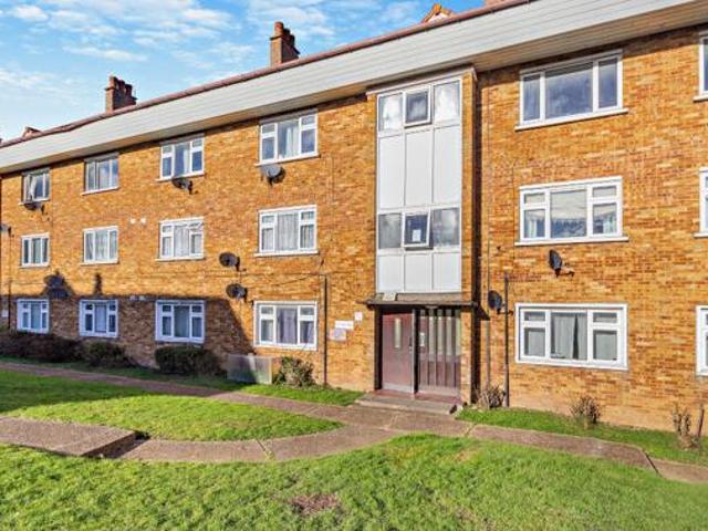 Knights Way, Ilford, 1 Bedroom Flat