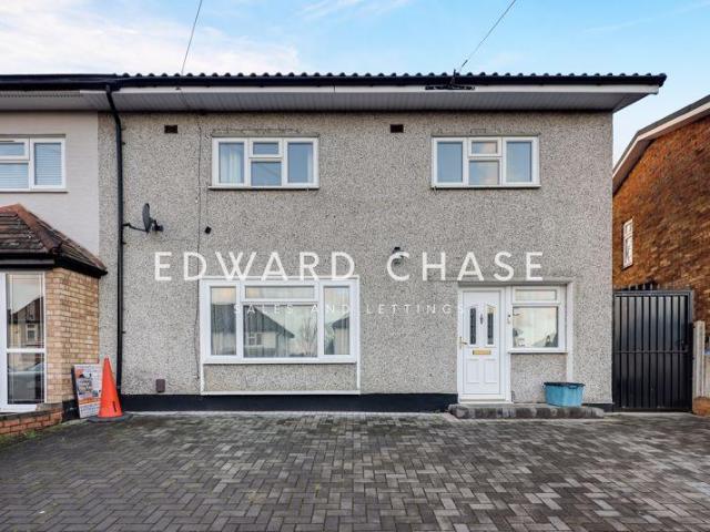 Knights Way, Ilford, IG6 5 bed semi detached house to rent £2,800 pcm £646 pw