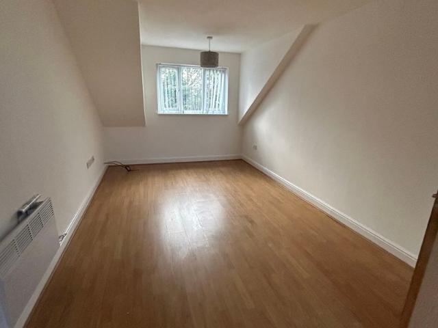 Knightsbridge Court, Pilch Lane