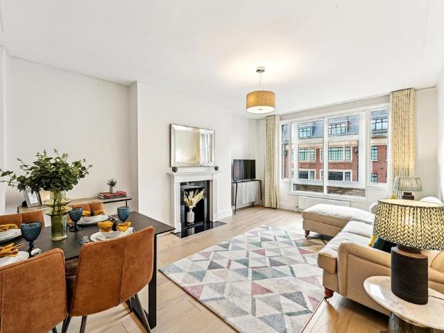 Knightsbridge, London SW1X 1 bed flat to rent £4,333 pcm £1,000 pw