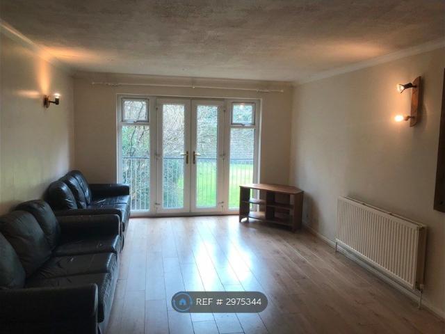 Knightswood Court, London N6, 2 bed flat to rent, £2,195 pcm | PrimeLocation