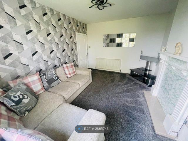 Knightswood, Glasgow G13, 2 bed flat to rent, £1,100 pcm | PrimeLocation