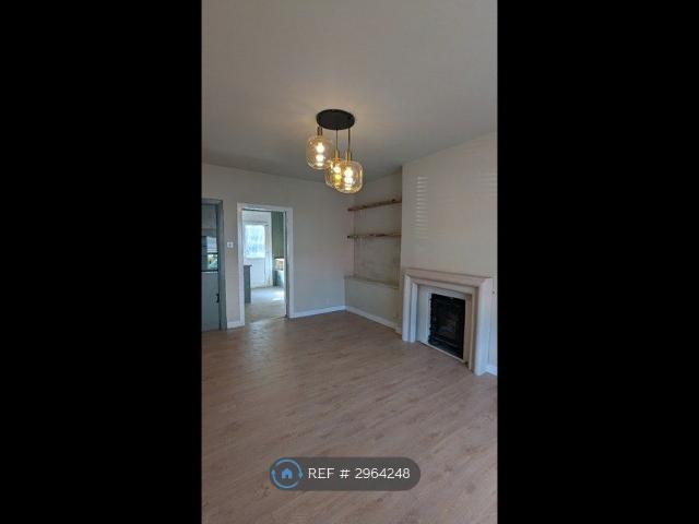 Knightswood, Glasgow G13, 3 bed flat to rent, £1,150 pcm | PrimeLocation