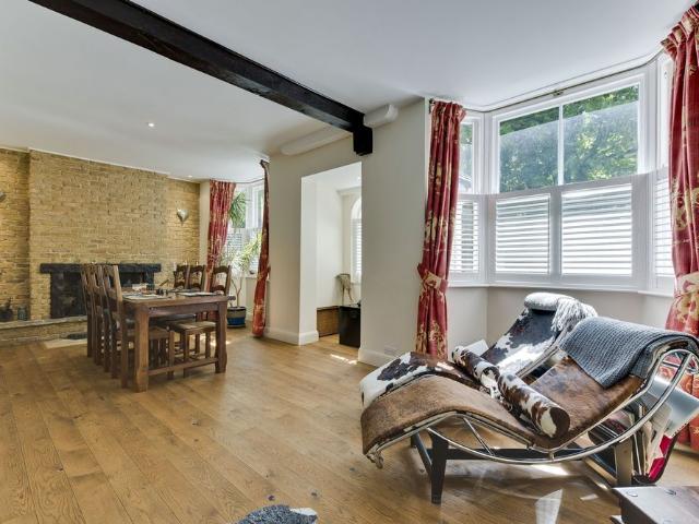 Knipp Hill, Cobham, KT11