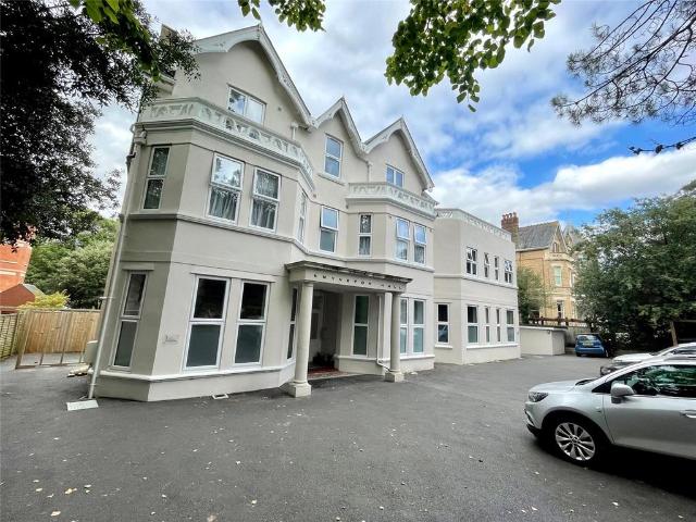 Knyveton Road, Bournemouth, Dorset, BH1 2 bed apartment to rent £1,325 pcm £306 pw