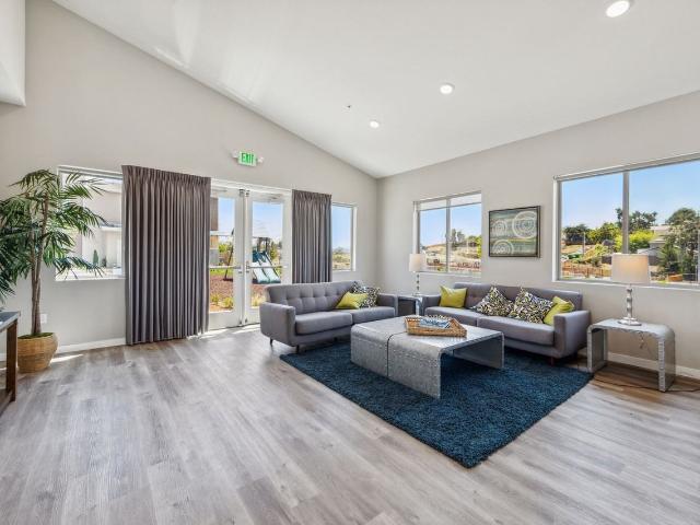 KSB Santa Fe Townhomes 2 Bedroom Apartment for Rent at 1452 Vista Heights Way, Vista, CA 92084
