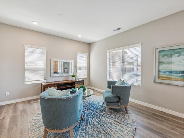 KSB Santa Fe Townhomes 2 Bedroom Apartment for Rent at 1452 Vista Heights Way, Vista, CA 92084