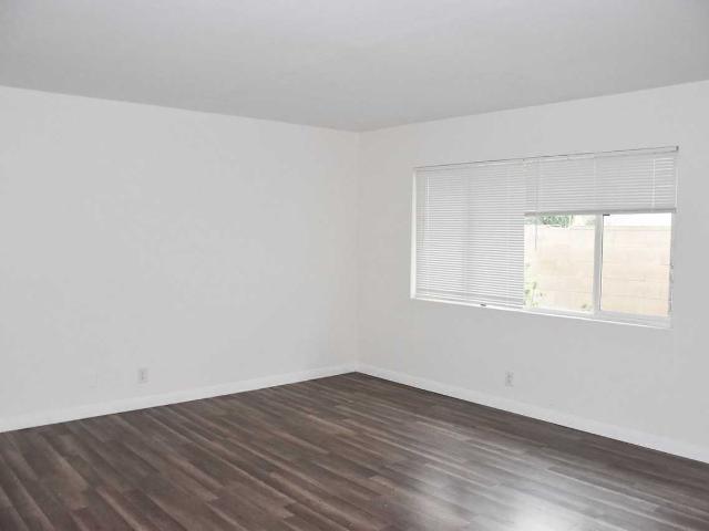 Kroeger 411 2 Bedroom Apartment for Rent at 411 S Kroeger St, Anaheim, CA 92805 The Colony
