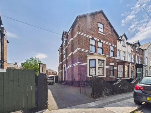 Kremlin Drive, Liverpool, 6 Bedroom End