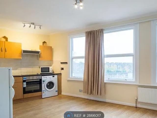 Krua, 90 Bedford Hill, London, SW12 9HE, United Kingdom | 1 bed apartment for rent #166644151 | Rentberry