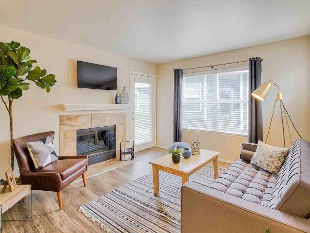 Kruseway Commons 1 Bedroom Apartment for Rent at 4933 Parkview Dr, Lake Oswego, OR 97035 Westlake