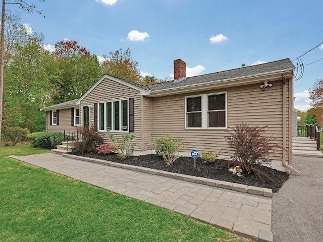 Kwedar Ave, Stoughton, Home For Sale