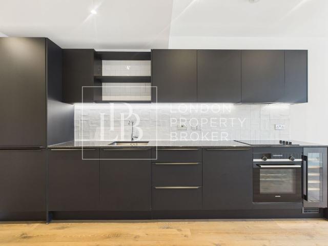 Kubrick House, Lombard Square SE28, 1 bed flat to rent, £1,675 pcm | PrimeLocation