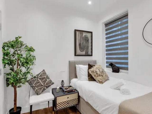 Kujawiak, 67 71 Broadway, London, W13 9BP, United Kingdom | 1 bed apartment for rent #135134945 | Rentberry