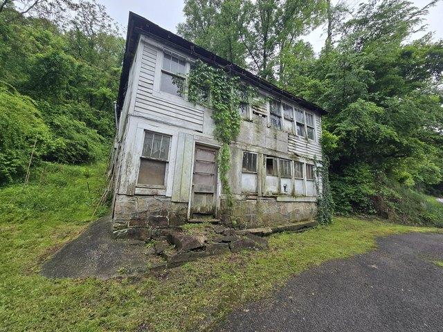 KY 66/Hendron Hl, Arjay, KY 40902