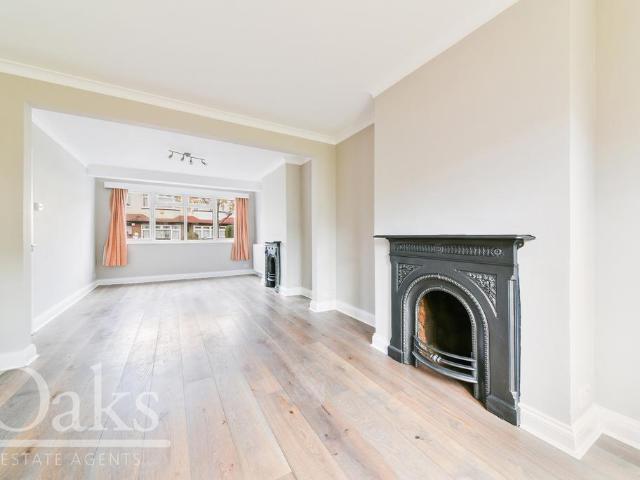 Kynaston Crescent, Thornton Heath 3 bed end of terrace house to rent £2,300 pcm £531 pw