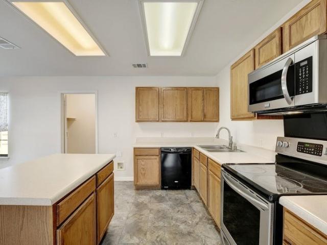 Kyle Co_Living: High_Value Rooms Near Austin