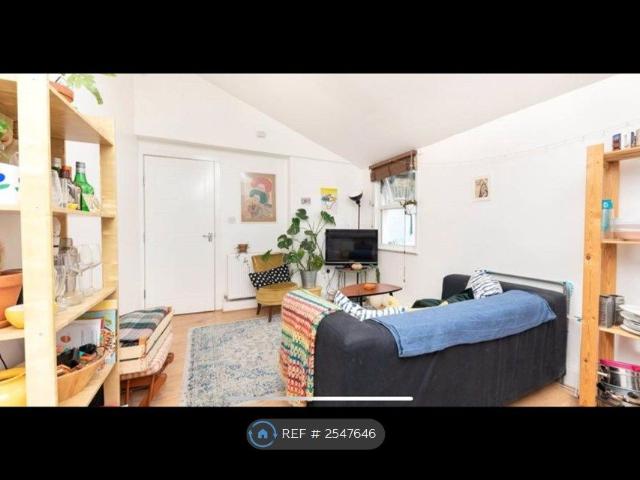 Kyverdale Road, London N16, 3 bed flat to rent, £2,900 pcm | PrimeLocation