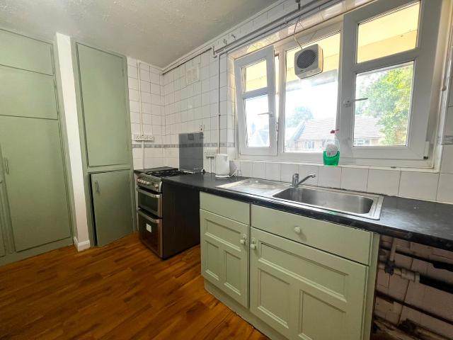 Kyverdale Road N16, 4 bed flat to rent, £2,750 pcm | PrimeLocation