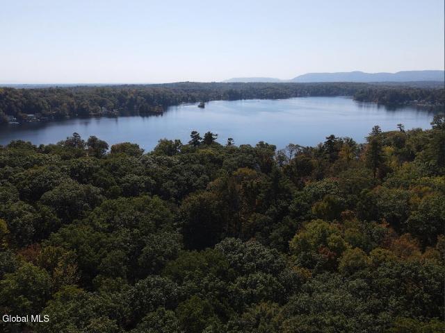 L3 Glen Lake Road