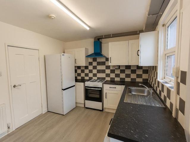 L131 bed flat – Bills included