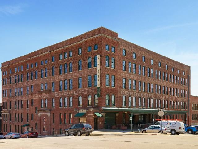L15 Lofts 1 Bedroom Apartment for Rent at 801 S 15th St, Omaha, NE 68108