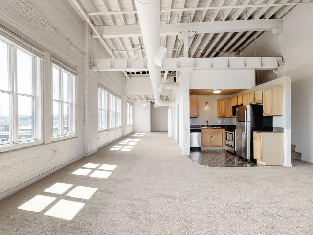 L15 Lofts Studio Apartment for Rent at 801 S 15th St, Omaha, NE 68108