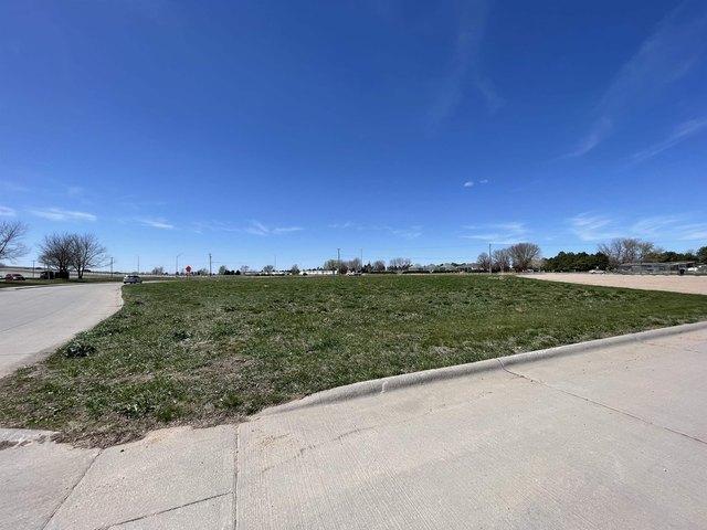 L1B1 30th Ave, Kearney, NE 68845