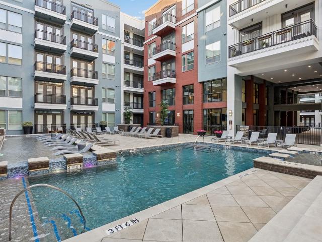 L2 Uptown 1 Bedroom Apartment for Rent at 2828 Lemmon Ave E, Dallas, TX 75204