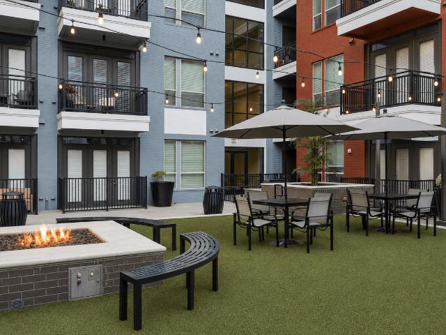 L2 Uptown 1 Bedroom Apartment for Rent at 2828 Lemmon Ave E, Dallas, TX 75204