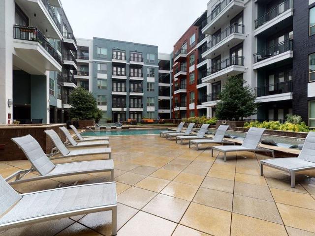 L2 Uptown 1 Bedroom Apartment for Rent at 2828 Lemmon Ave E, Dallas, TX 75204