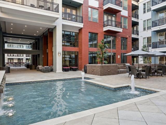 L2 Uptown 2 Bedroom Apartment for Rent at 2828 Lemmon Ave E, Dallas, TX 75204
