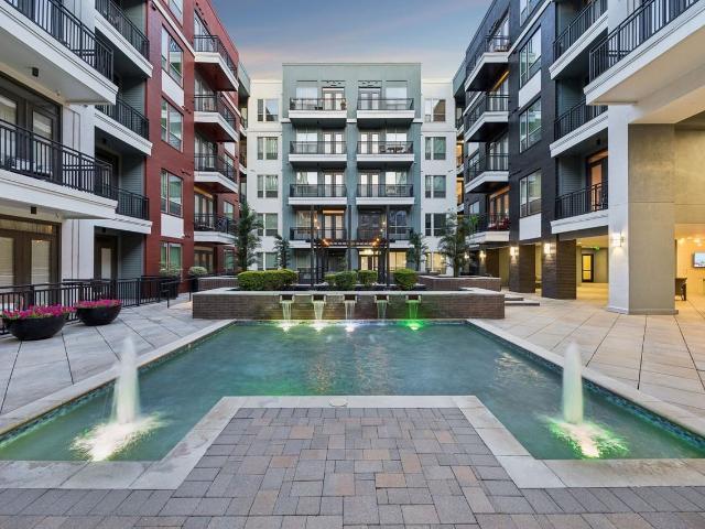 L2 Uptown 2 Bedroom Apartment for Rent at 2828 Lemmon Ave E, Dallas, TX 75204
